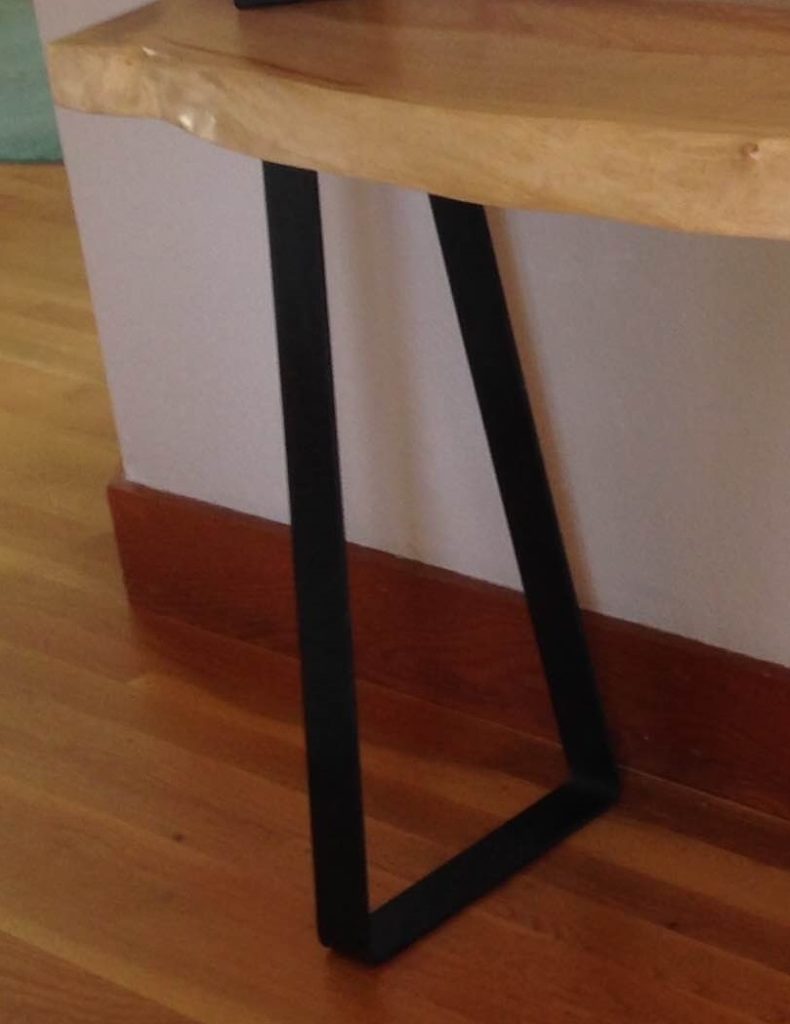 Bench Leg Entryway Table by Sue – Modern Legs